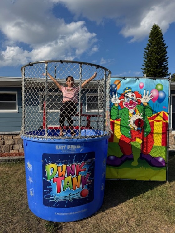 Dunk Tank - Yuli Bounce Land Orlando FL
